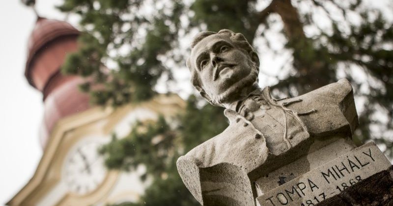 „Fiaim, csak énekeljetek!” – Tompa Mihály költészete és élete ...